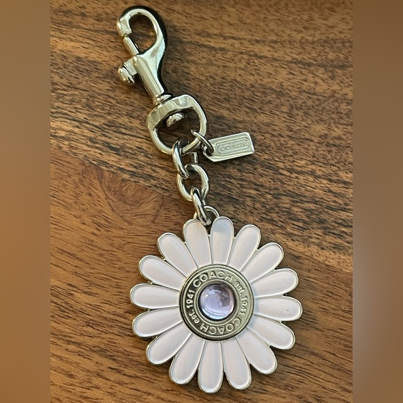 Coach | Bags | Coach Light Lavender Enameled Daisy Wlavender Half ...